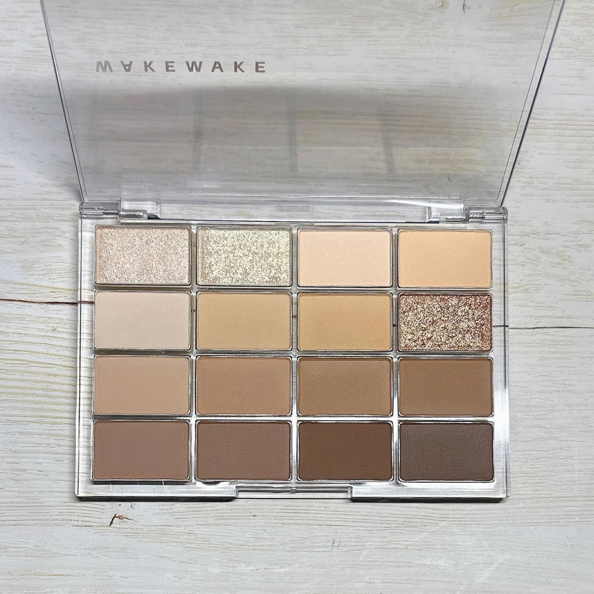 ソフトブラーリング アイパレット|wakemakeの口コミ イエベにおすすめのパウダーアイシャドウ!『 Wakemake Soft