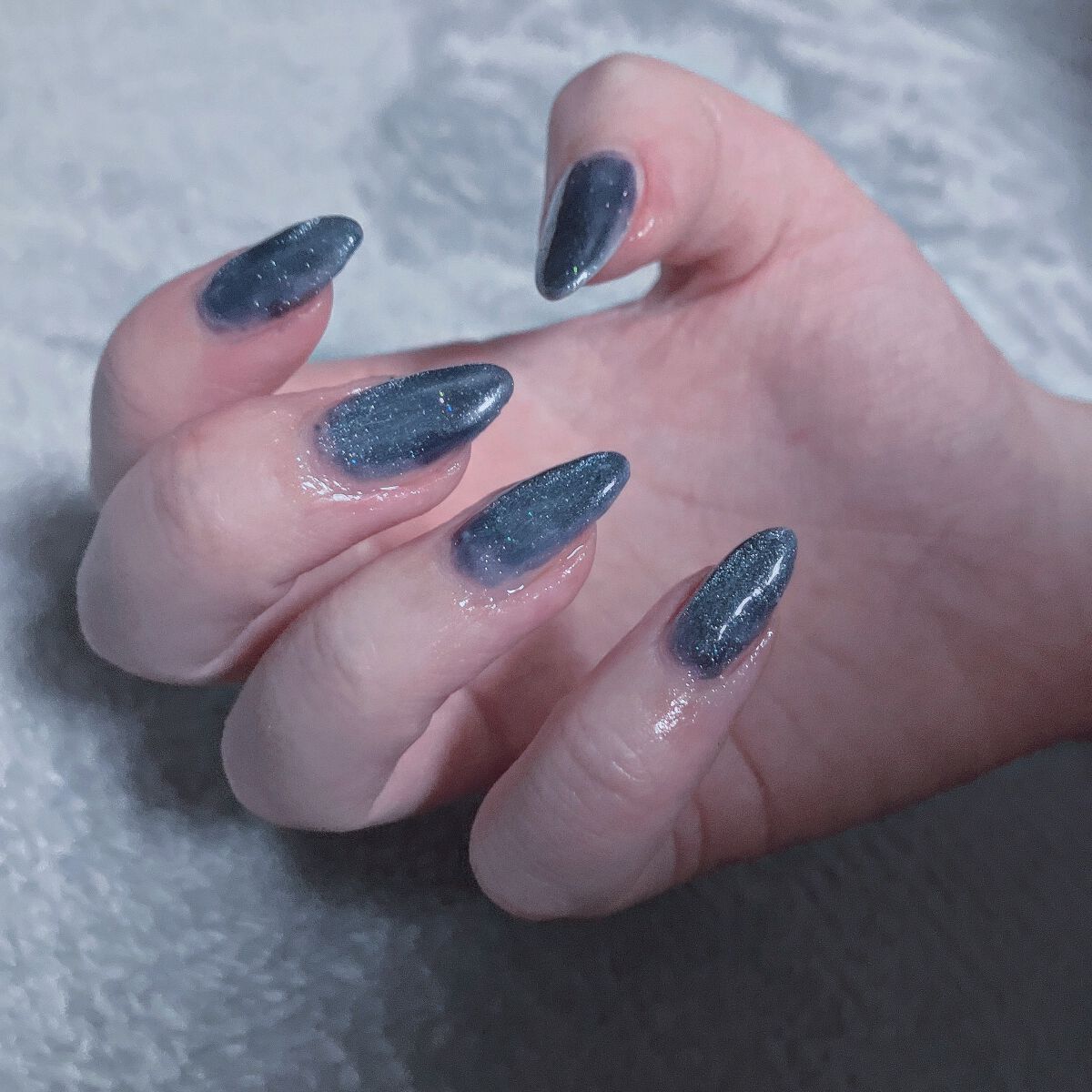 Irogelイロジェル・ネオコレクションのマニキュアを使った口コミ ギラギラ系ネイル! パーツはsheinです。 By She乾燥肌