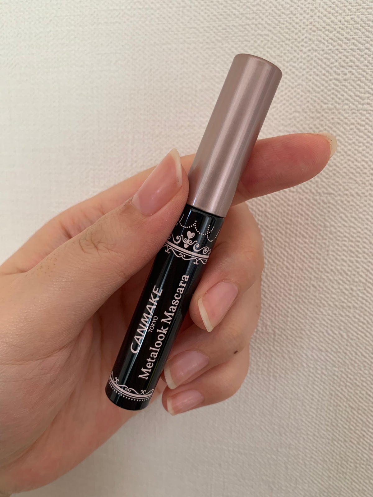 メタルックマスカラ|キャンメイクの使い方を徹底解説 キャンメイク メタルックマスカラ 01ブラック 990円税込 By ルト混合肌