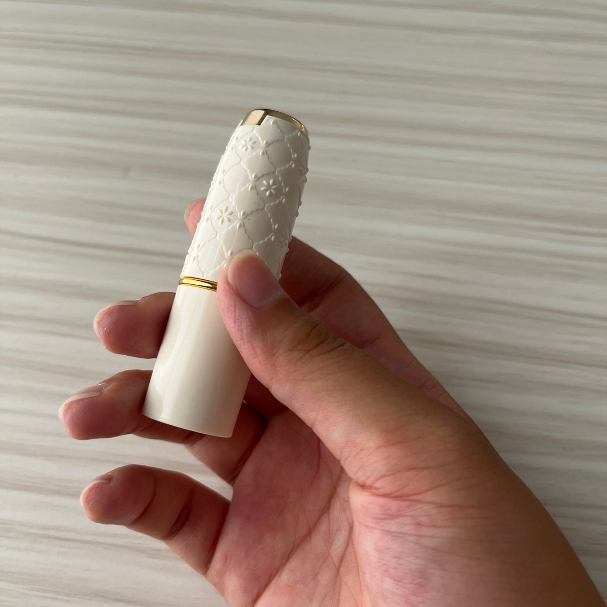 ラスティング リップカラーn|cezanneの使い方を徹底解説 【使った商品】cezanneラスティング リップカラn105ブラウン系