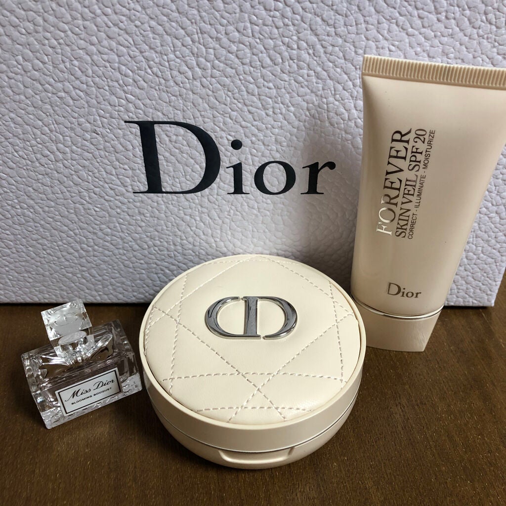 Diorのベースメイク ディオールスキン フォーエヴァー クッション パウダー他、1商品を使った口コミ Dior Foreverシリーズ