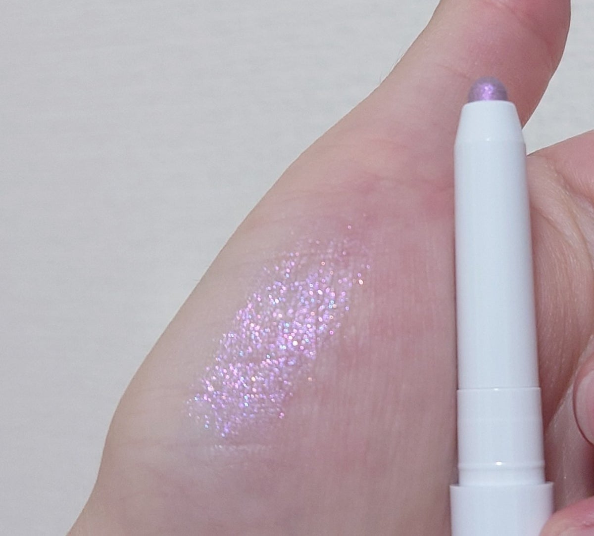 Im Stick Shadow Glitterr|im Memeの口コミ ブルベにおすすめのジェル・クリームアイシャドウ!im