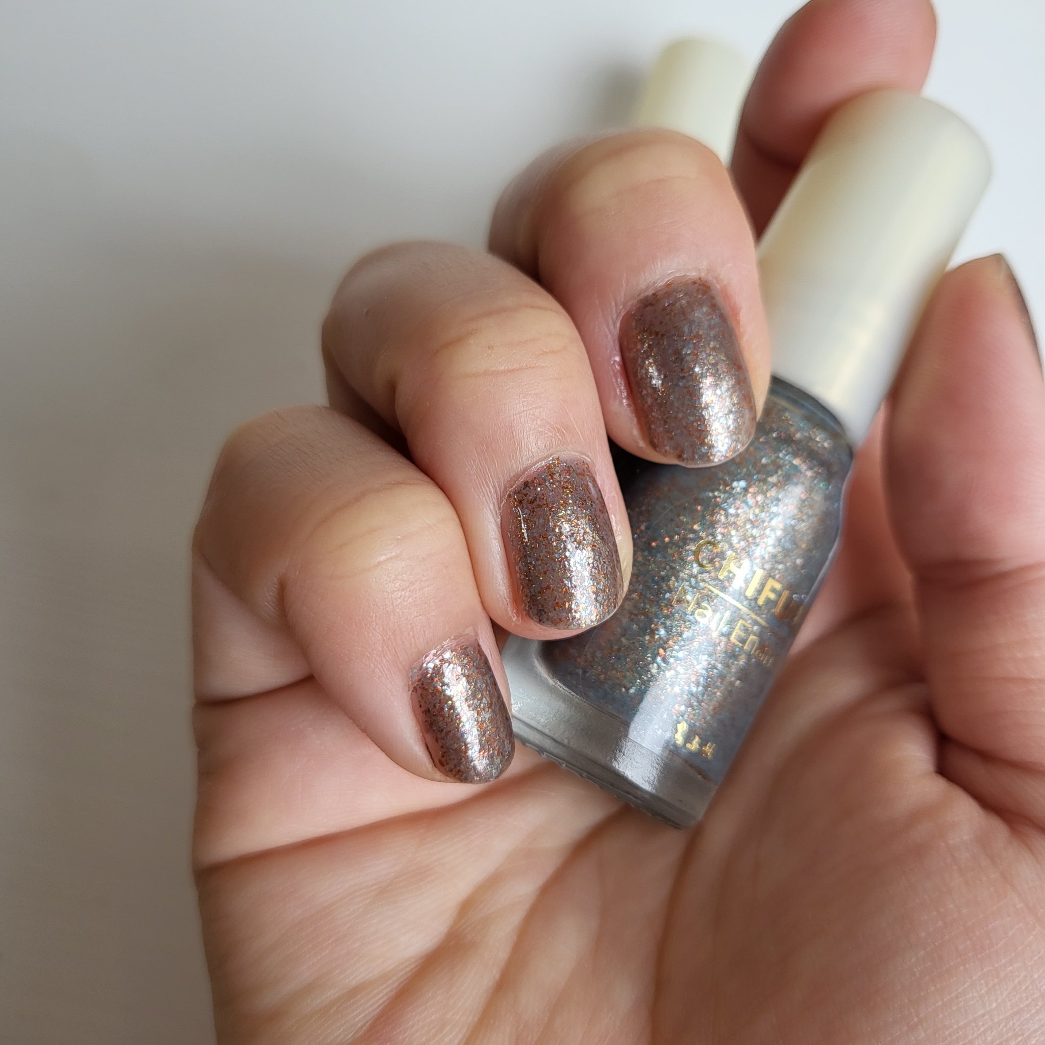 ネイル エナメル 003 シルバー系ラメ / ちふれ(Chifure) | LIPS