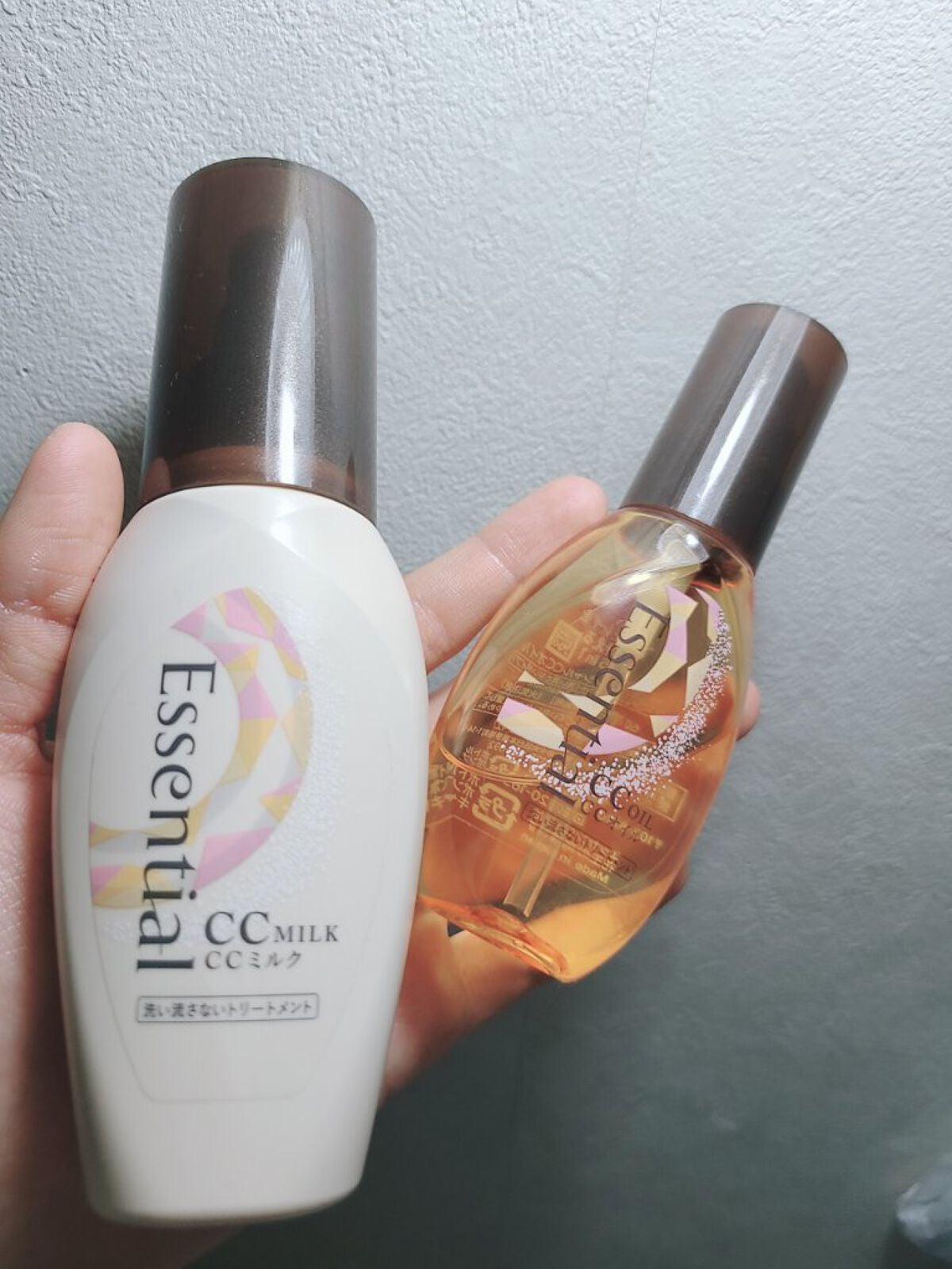 エッセンシャルのヘアトリートメント Ccミルク&ccオイルを使った口コミ 🌷私のヘアケアについて🌷 私は、細くて柔らかくクセ毛 By チニ