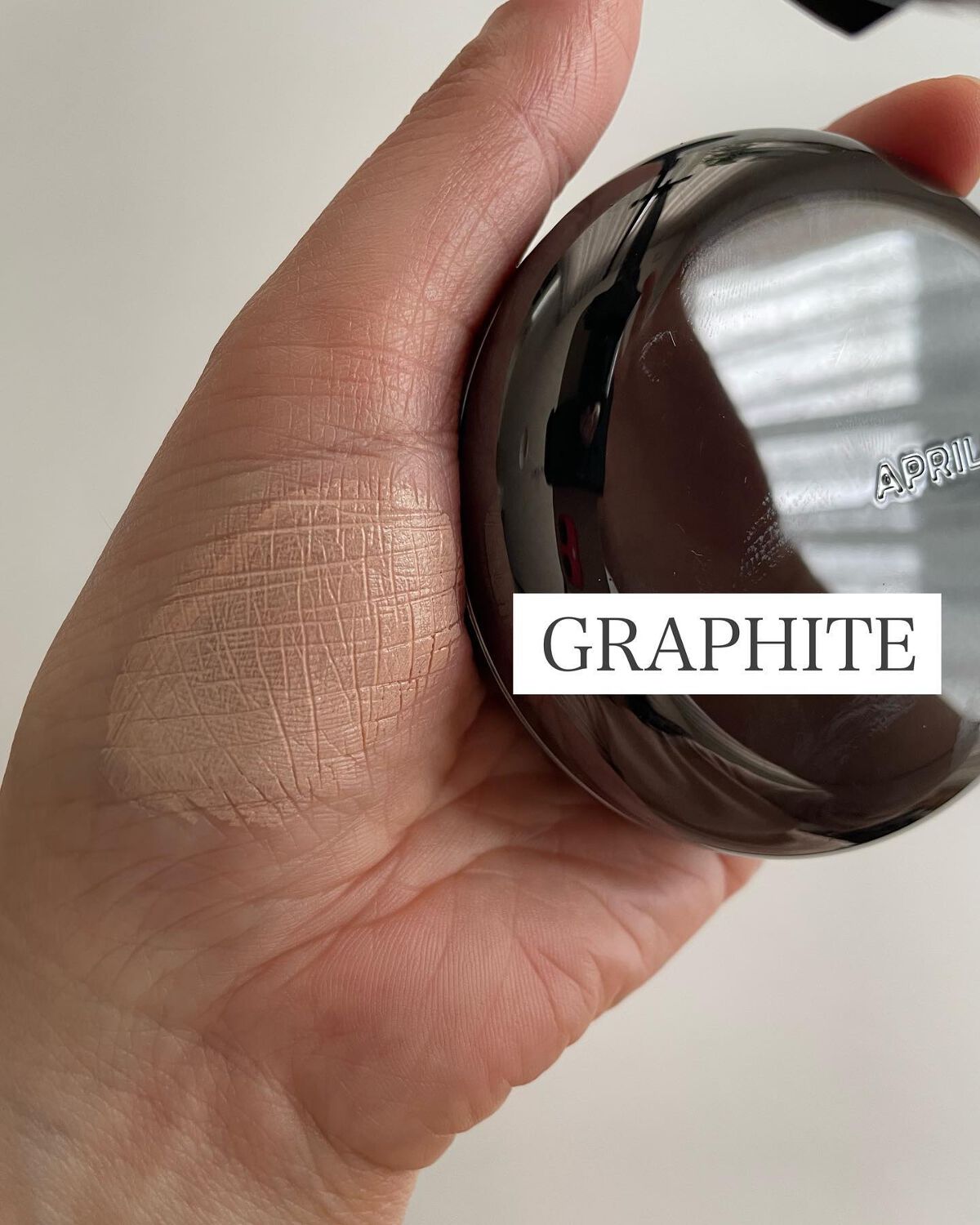 Aprilskinのクッションファンデーション ハイパーカバーフィットクッション グラファイト他、1商品を使った口コミ Aprilskin
