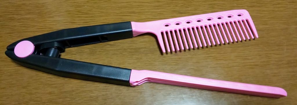 ストレートコーム|daisoの使い方を徹底解説 超優秀!100均で買えるおすすめヘアブラシ!ダイソーでストレートコームを買ってみました😳🙌
