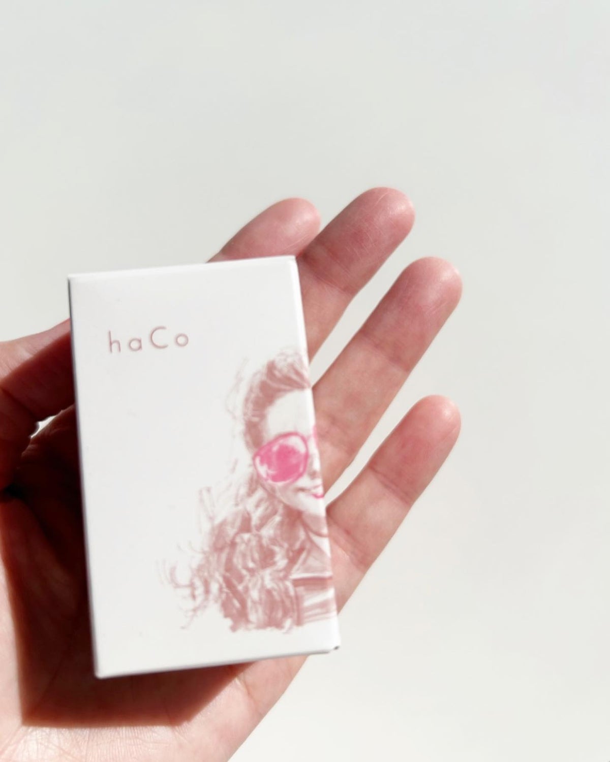 Hacoヴィーガンオイルpf ペアー&フリージアの香り|haco の使い方を徹底解説 思わずパケ買い💕髪、肌、爪にも使えるvegan100