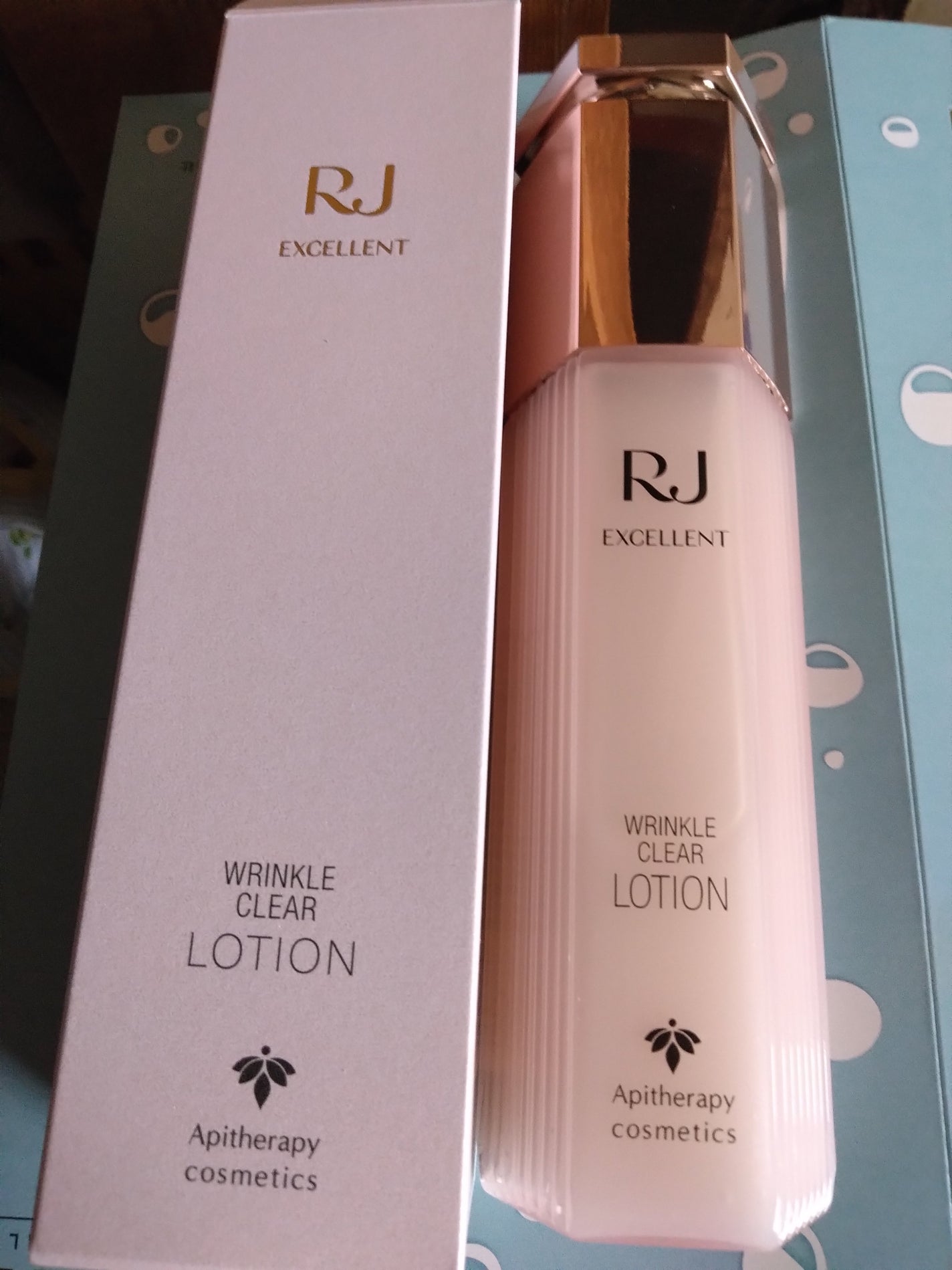 Rj エクセレント 薬用リンクルクリアローション|アピセラピーコスメティクスの口コミ 乾燥肌におすすめの化粧水!とろみのある乳液かのような