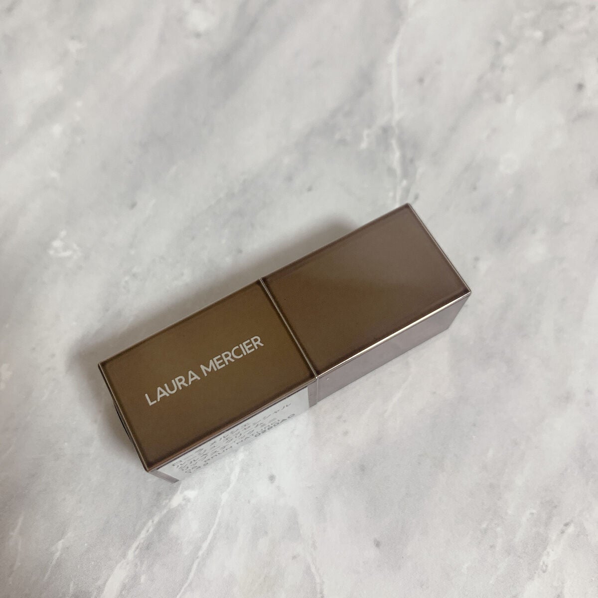 ルージュ エッセンシャル シルキー クリーム リップスティック|ローラ メルシエは落ちないのか?色持ちに関する口コミ ローラメルシエのミニ