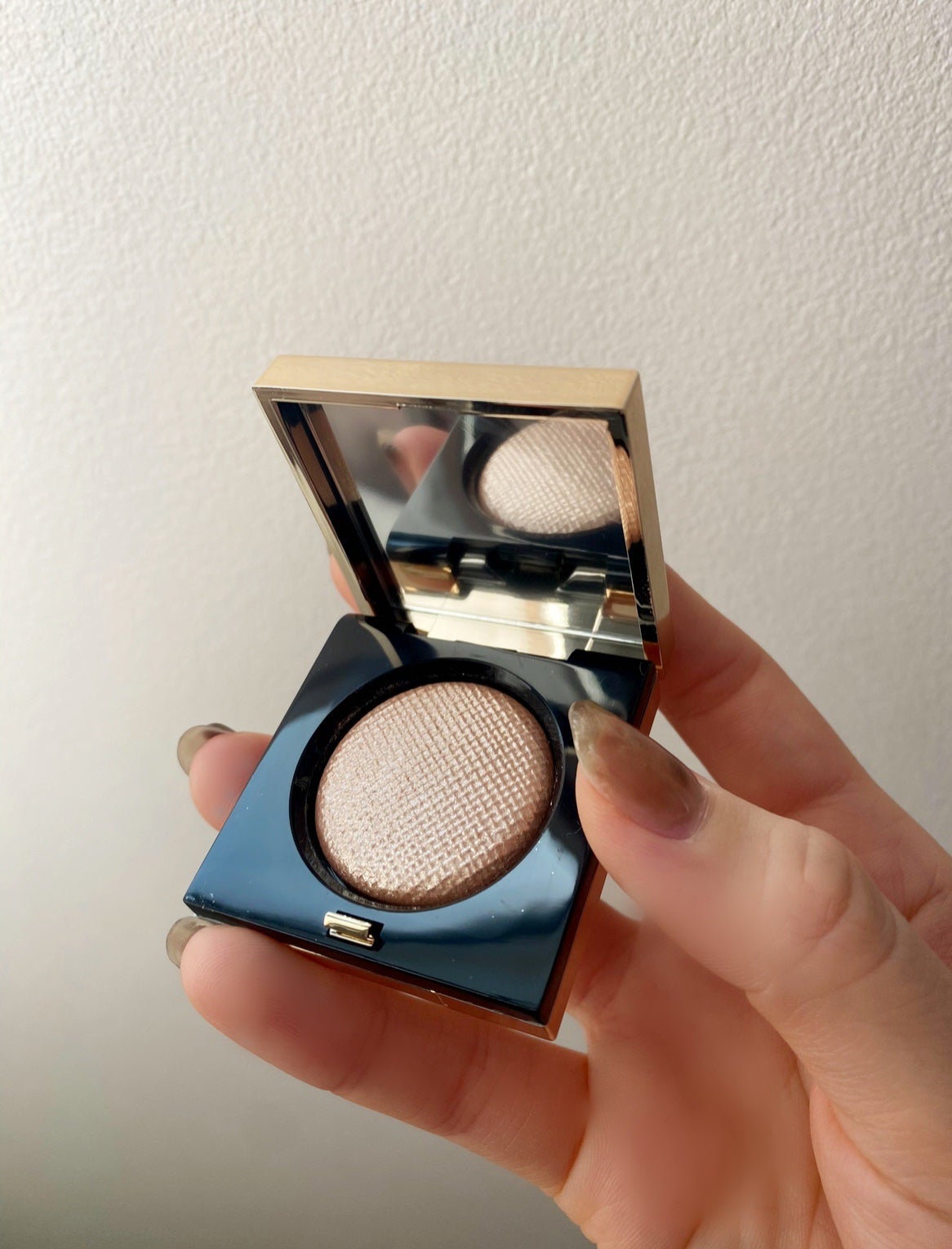 リュクスアイシャドウ|bobbi Brownの口コミ 🌟 Bobbi Brown リュクスアイシャドウムーンストーン By おみちゃん