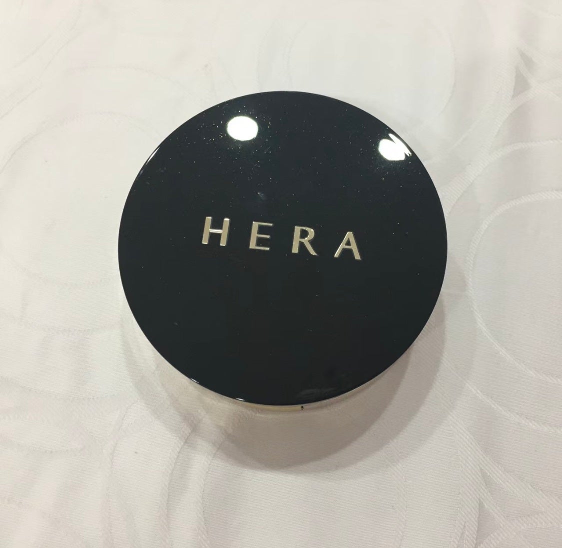 ブラック クッション|heraの口コミ 気温が上がってきた夏メイク に汗や皮脂にも強く、キープ力が高いメイクのための必需品 By