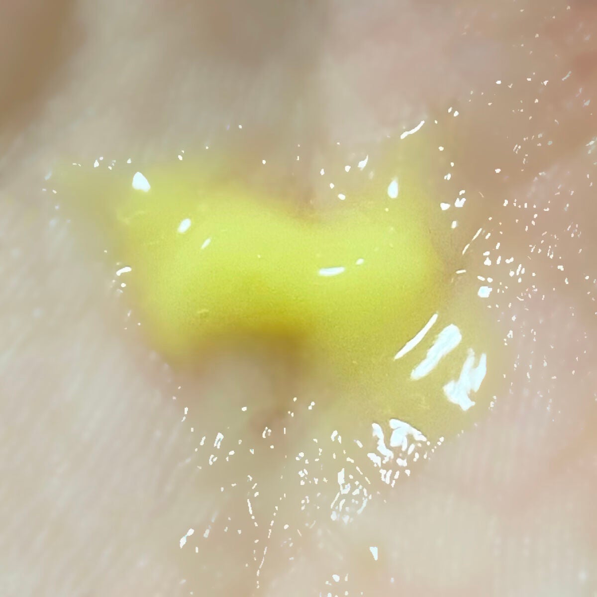 リンクルビタaスポットプロ|ネイチャーリパブリックの口コミ めっちゃ黄色いです 少量でも伸びが良く柔らかいクリームでした By Knkt