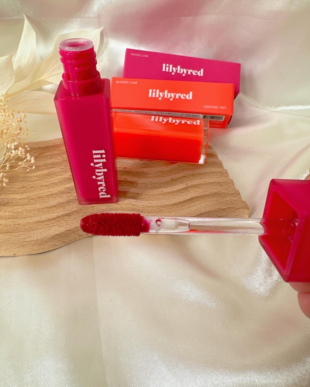 Lilybyredの口紅 ブラッディライアー コーティングティント他、1商品を使った口コミ 〖lilybyred〗 ️ブラッディライアー
