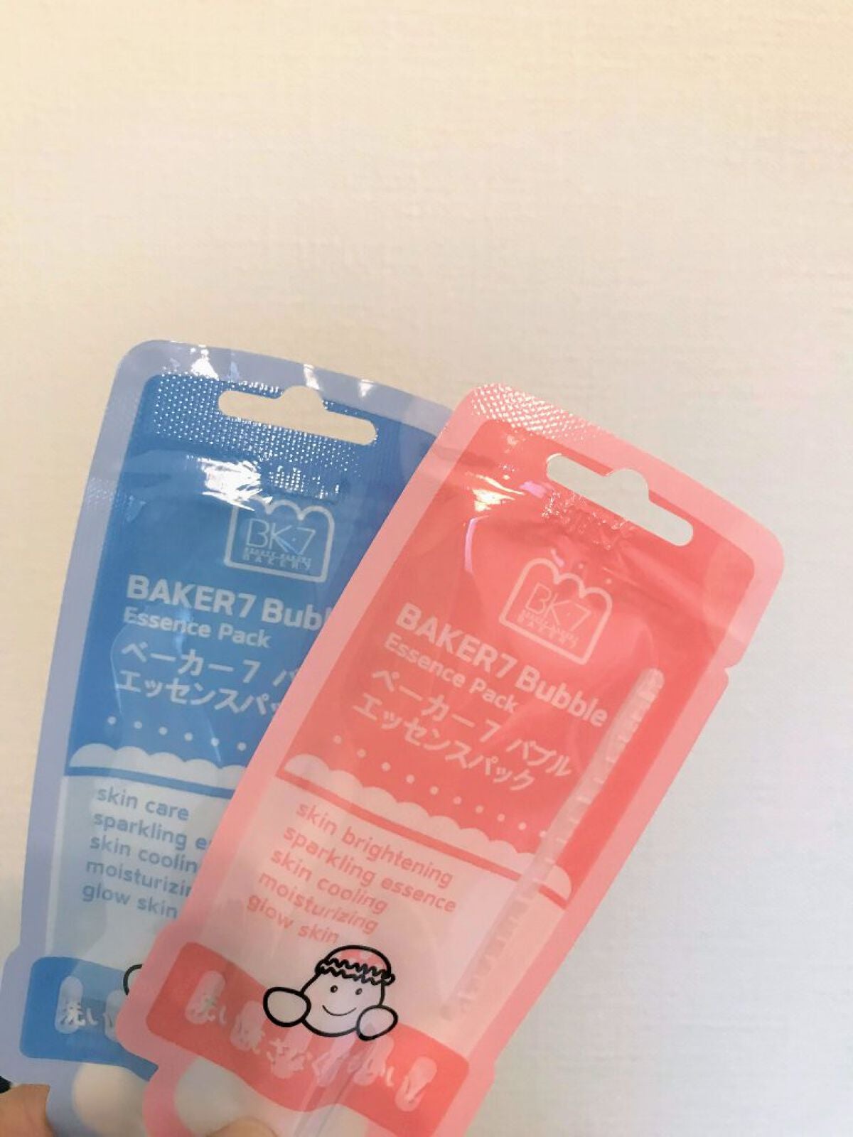 マジックバブルエッセンスパックmini|baker7の使い方を徹底解説 シュワシュワ泡が気持ちいい 洗い流さなくていいタイプの炭酸パック