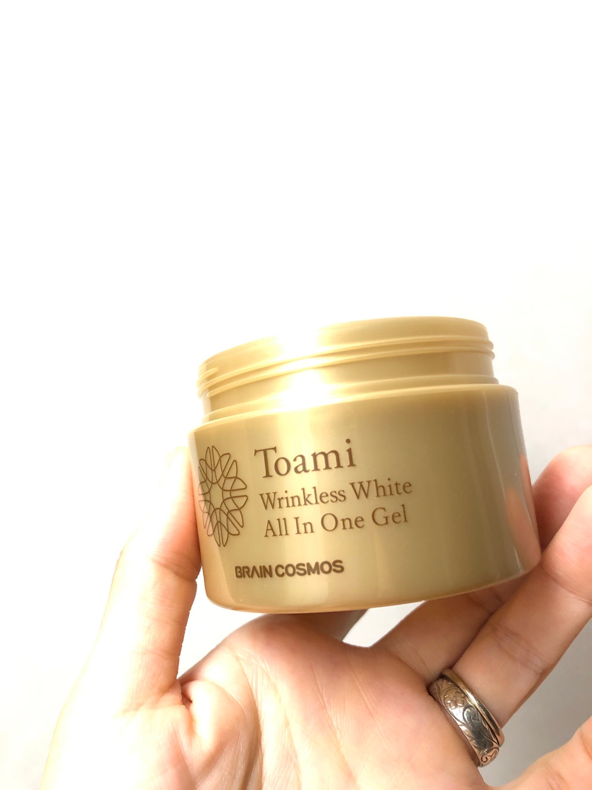 Toami リンクレスホワイトオールインワンジェル|toamiの使い方を徹底解説 エイジングケアにおすすめのオールインワン化粧品