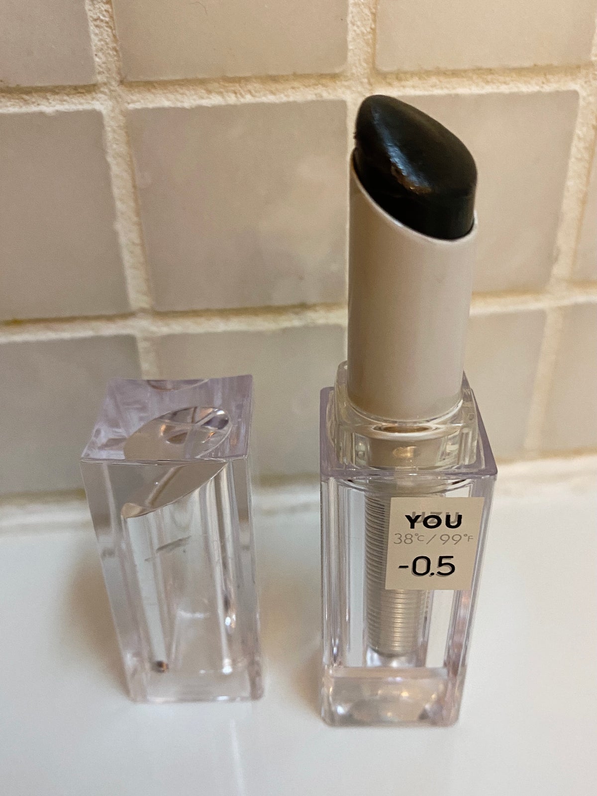 38℃99℉ Lipstick <you>|uzu By Flowfushiの口コミ 真っ黒なリップバーム! 【使った商品】 By みさ
