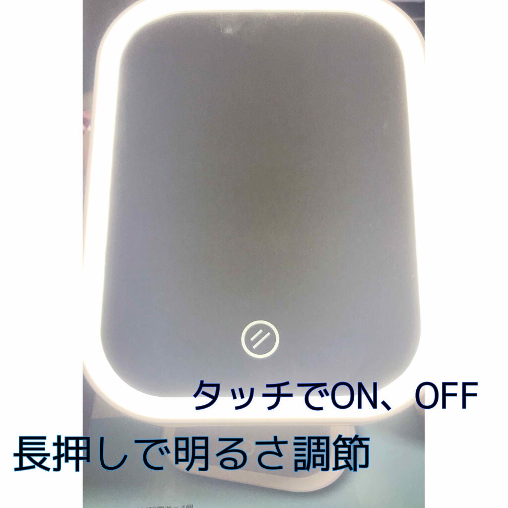 Led付ミラースタンドタイプ|daisoの口コミ 超優秀!100均で買えるおすすめ化粧小物!女優ミラーと噂の鏡を見つけたので買ってみ