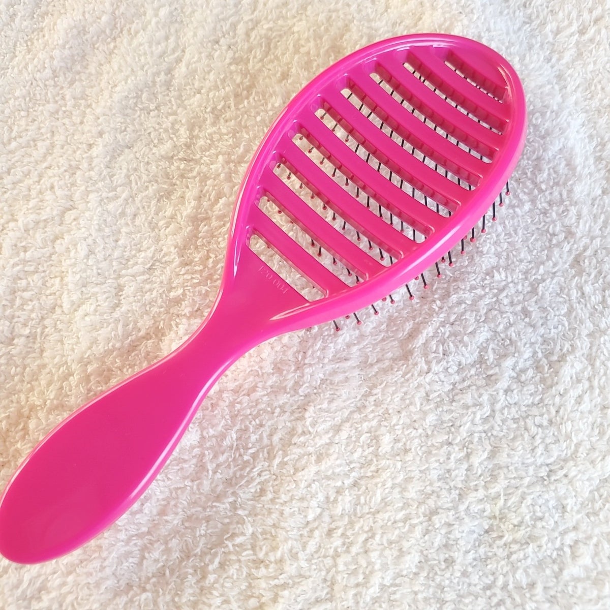 ウェットブラシのヘアブラシ スピードドライ&フレックスドライを使った口コミ ウェットブラシフレックスドライが折れたのでスピードドライに