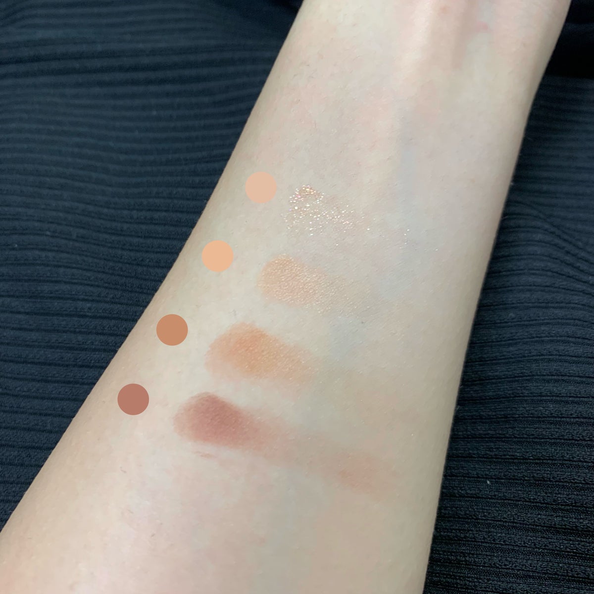 あおこ On Lips 「cezanneのビタートーンアイシャドウ01オレンジガナッシュ」 Lips