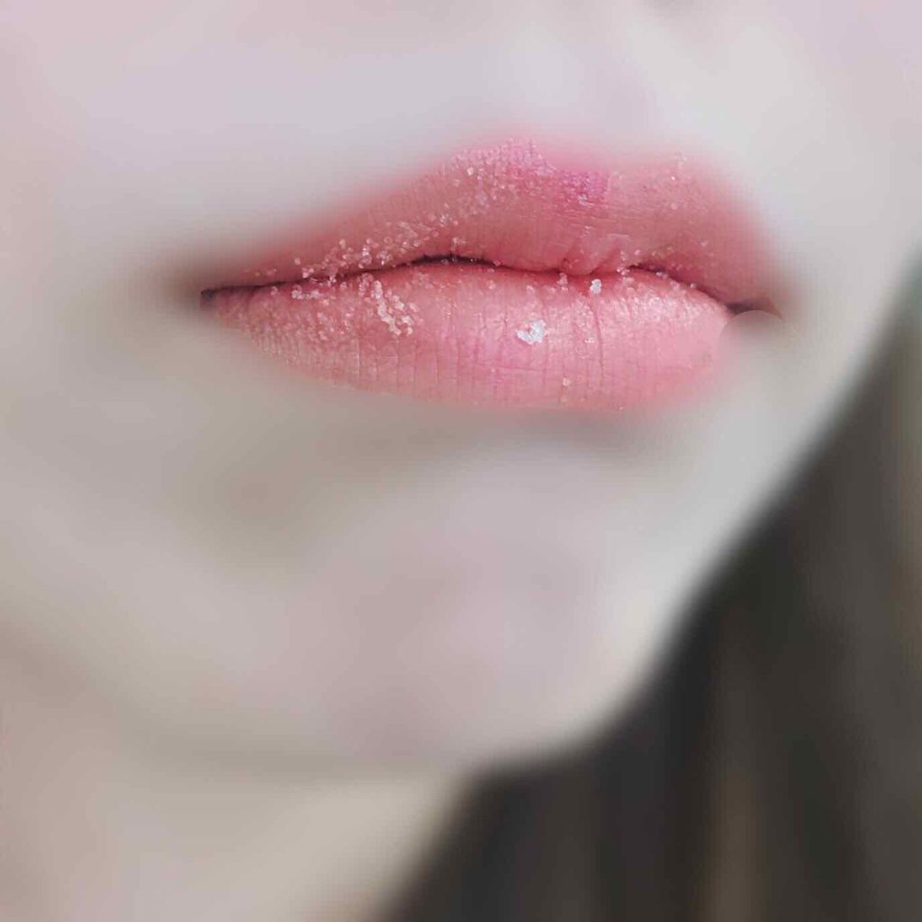 ミツバチ リップスクラブ|ラッシュの口コミ 乾燥の季節に突入して 唇の皮めくれが気になってきました😣 By B L A I R 混合肌