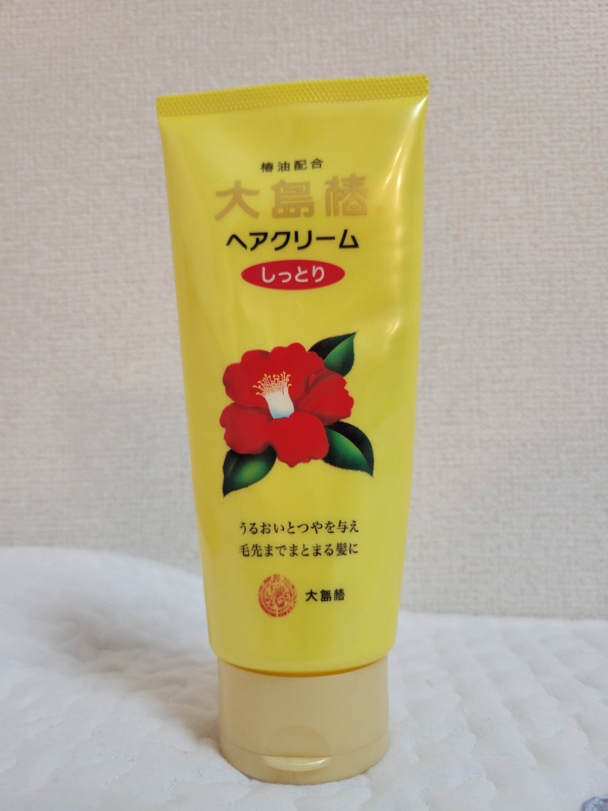 ヘアクリーム しっとり|大島椿の口コミ 正直、私の髪ではつけたては良いものの、次の日の朝には乾燥し広がってしまいます🥲 By