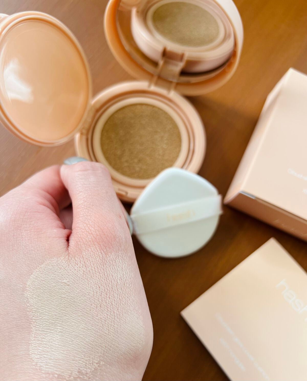 クラウド スキン グロー クッション Xx01 ホンデ|hashの色味は?色選びの参考になる口コミ Cloud Skin Glow