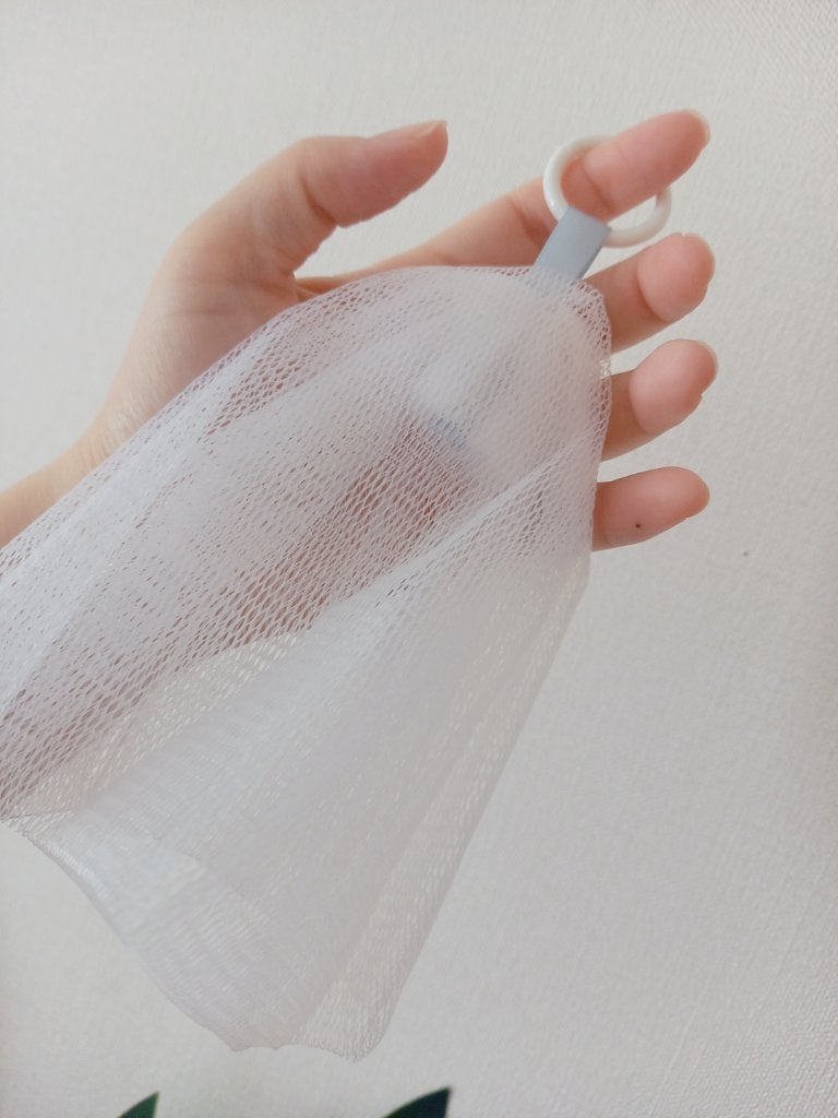 洗顔用泡立てネット|daisoの口コミ 超優秀!100均で買えるおすすめスキンケアグッズ!daiso 洗顔用泡立てネット By Maya🧡