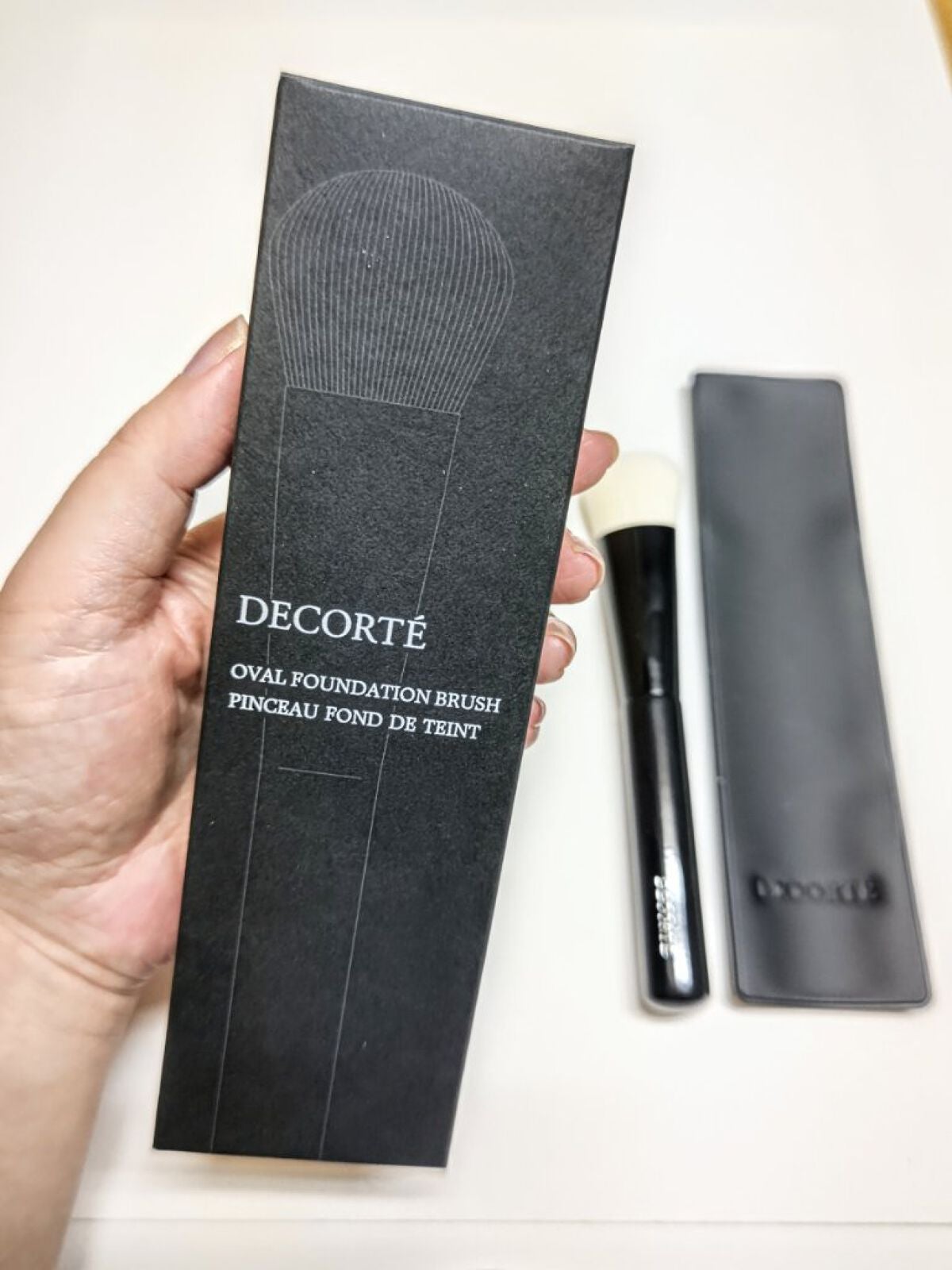 オーバル ファンデーション ブラシ|decortÉの使い方を徹底解説 小田切ヒロさんが 「今期のリキッドファンデはこれ一択」という By