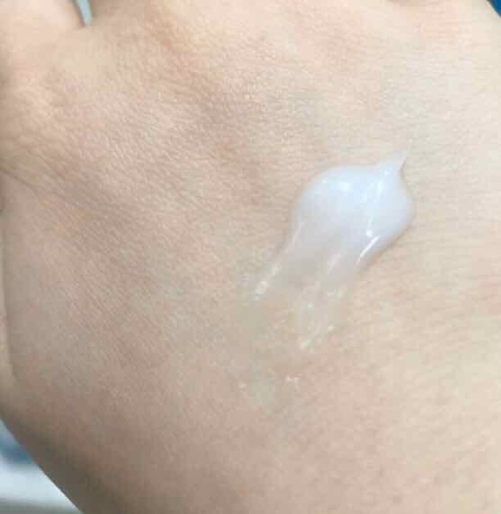 薬用美白 オールインワンジェル|daisoの効果に関する口コミ 超優秀!100均で買えるおすすめオールインワン化粧品!今回は普段から使用し