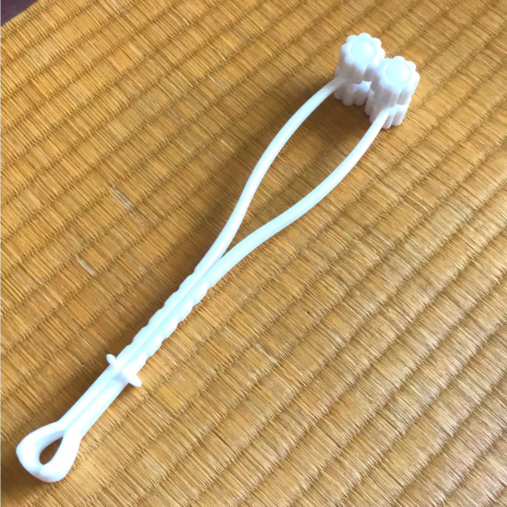 フェイスローラー|セリアの効果に関する口コミ「超優秀!100均で買えるおすすめスキンケアグッズ!どーもー固まりでーす お急ぎの方は🍀まで