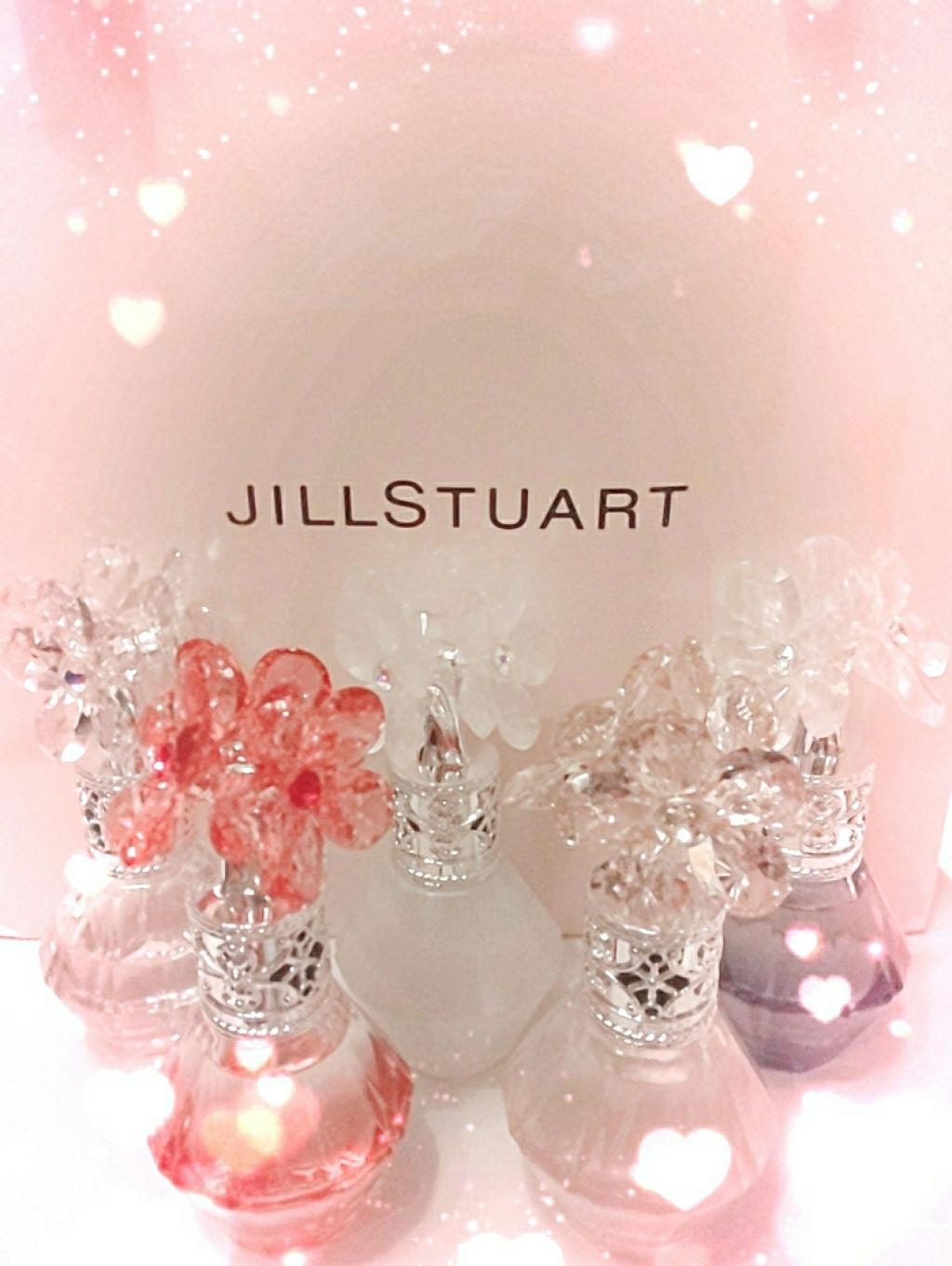 【jill Stuartの香水レディースを徹底比較】ジルスチュアート クリスタルブルーム オードパルファン他、3商品を比べてみました