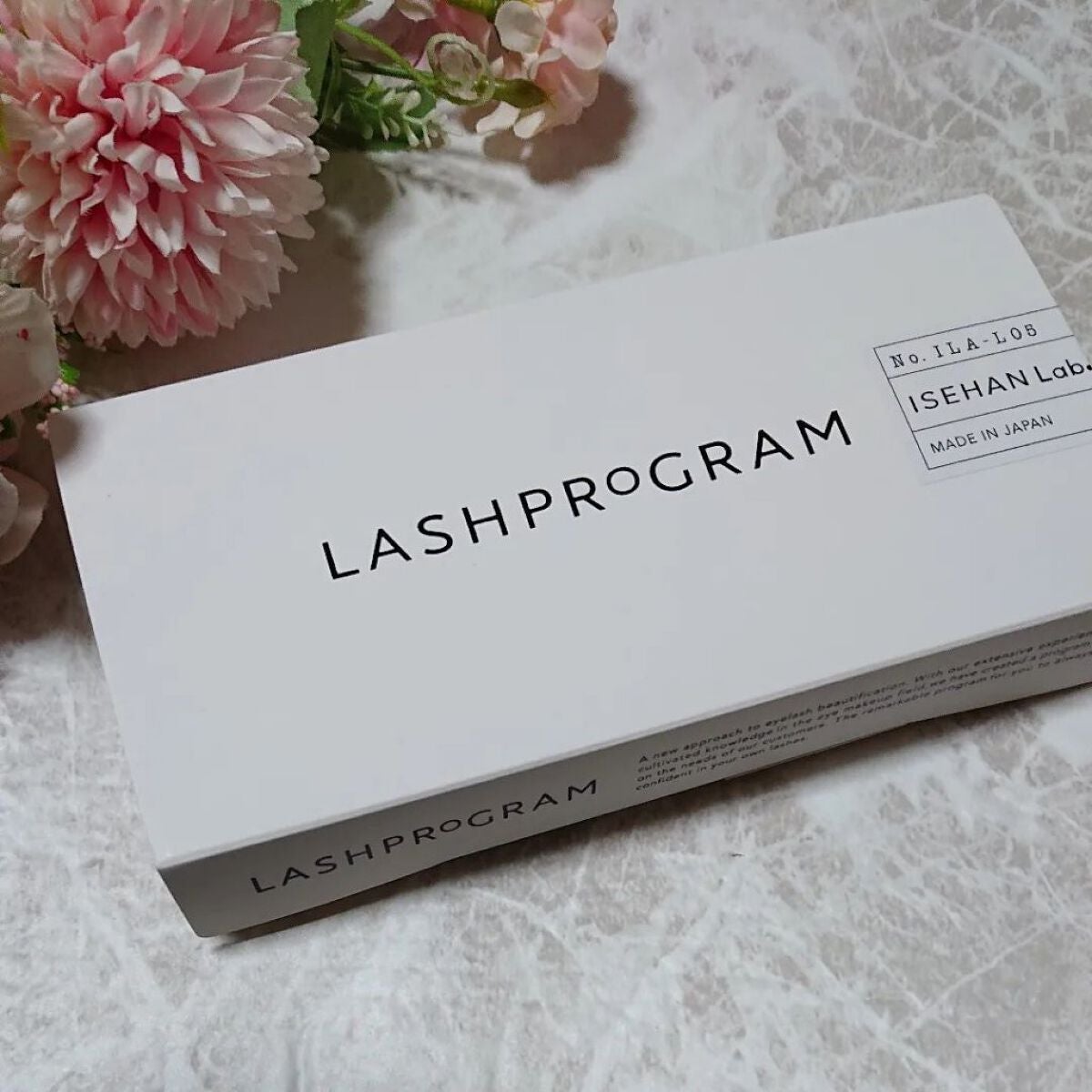ラッシュプログラム |isehan Labの効果に関する口コミ まつ毛の生え際と毛先で2本のアプリケーター By Iruuy混合肌