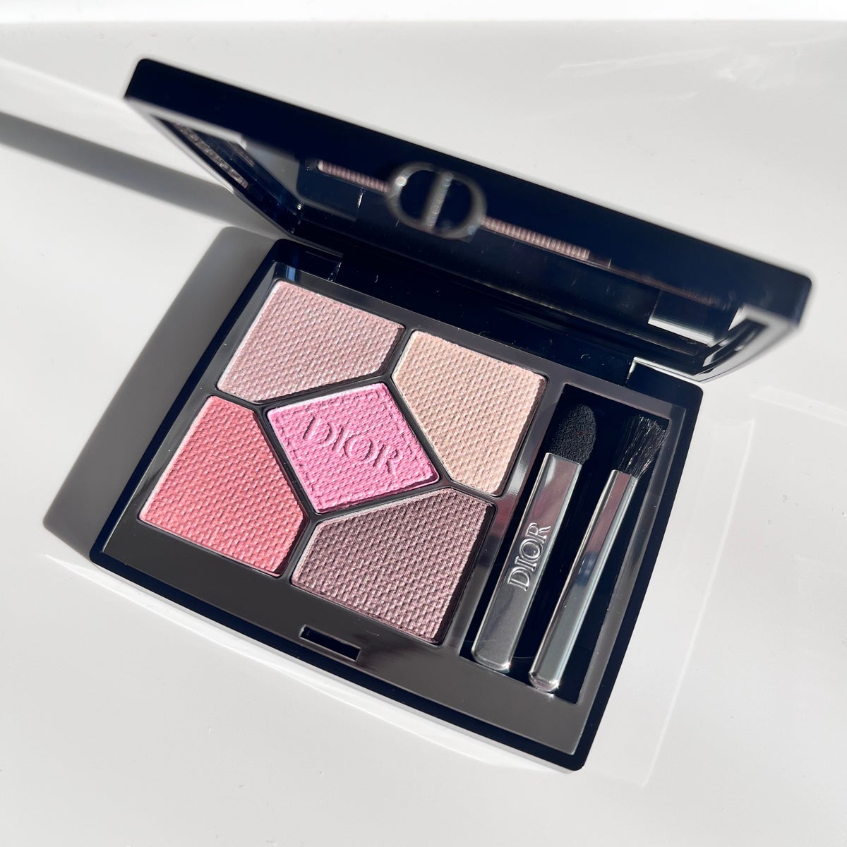 【限定アイシャドウ】ディオールショウ サンク クルール (スプリング コレクション 2024 限定品)|diorの口コミ Dior