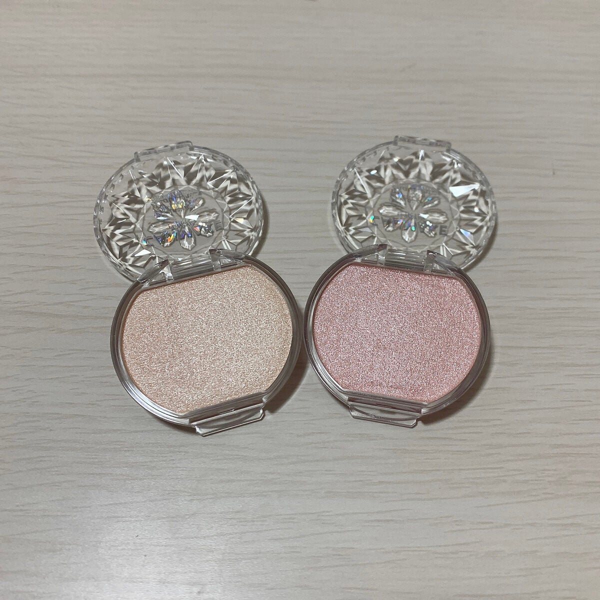 【限定クリームハイライト】むにゅっとハイライター|キャンメイクの口コミ ずっと気になってたキャンメイクのむにゅっとハイライター届いた🥺💕