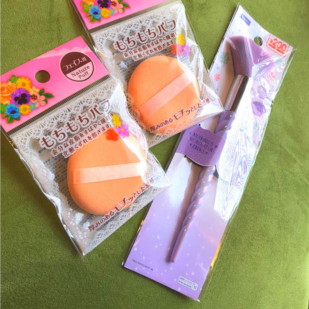もちもちパフ|daisoの辛口レビュー 百均購入品 昨日daisoつけまつげ、を買いに行ったら見たことないパフがありました 🌈 By