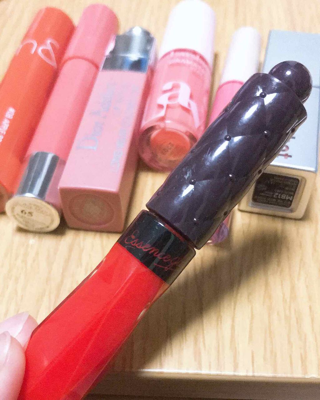 Revlon・moonshot・舞妓はんの口紅を使った口コミ 母上に「持ってるリップのスウォッチやってみ」と言われたのでやってみます