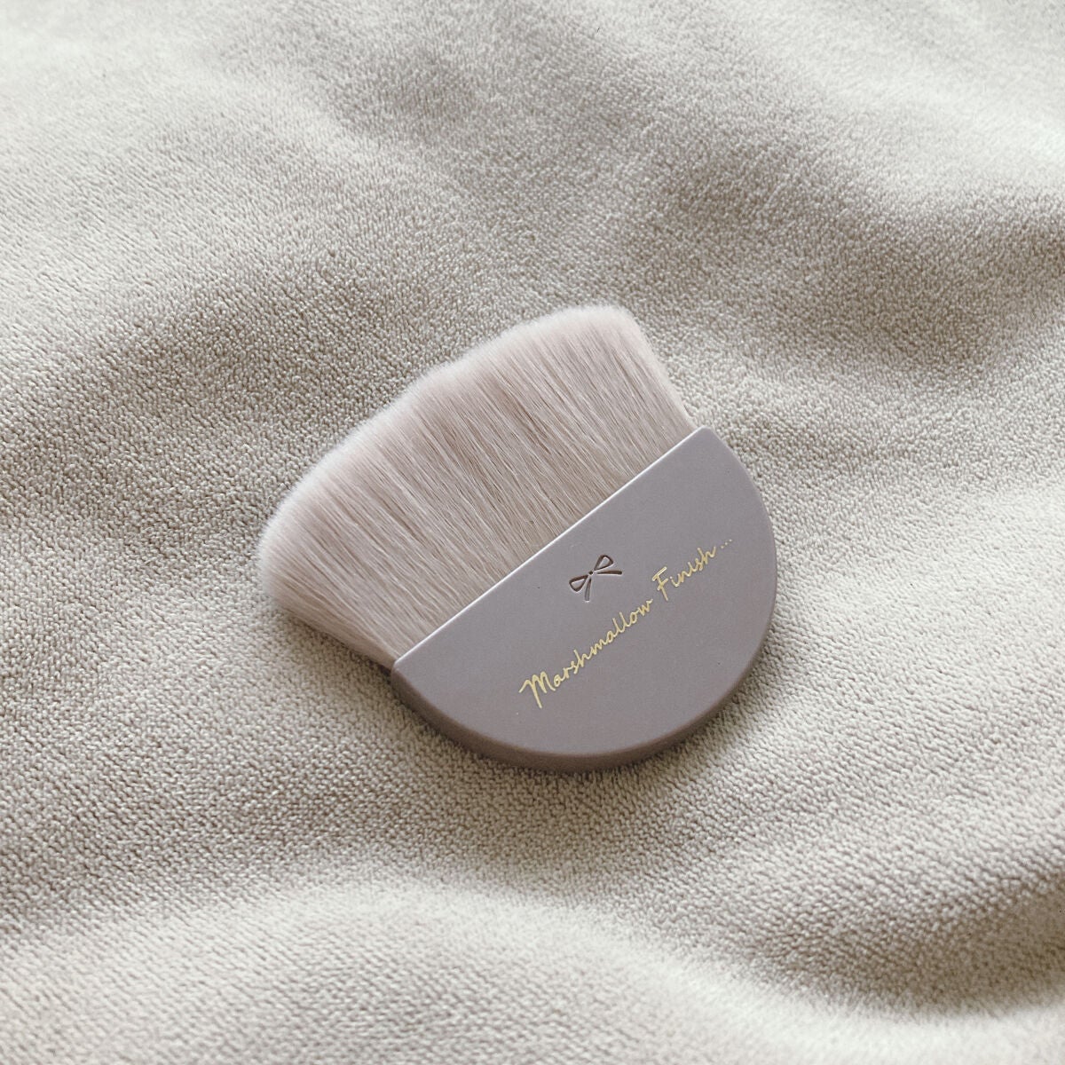 【限定メイクブラシ】マシュマロフィニッシュパウダーブラシ|キャンメイクの辛口レビュー 🌼キャンメイク マシュマロフィニッシュパウダーブラシ