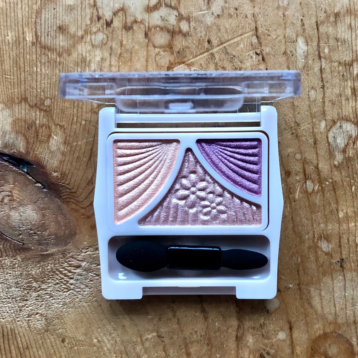 ジューシーピュアアイズ|キャンメイクの口コミ イエベにおすすめのパウダーアイシャドウ!💜イエベ向けのパープル【キャンメイク】 By 葉🍁