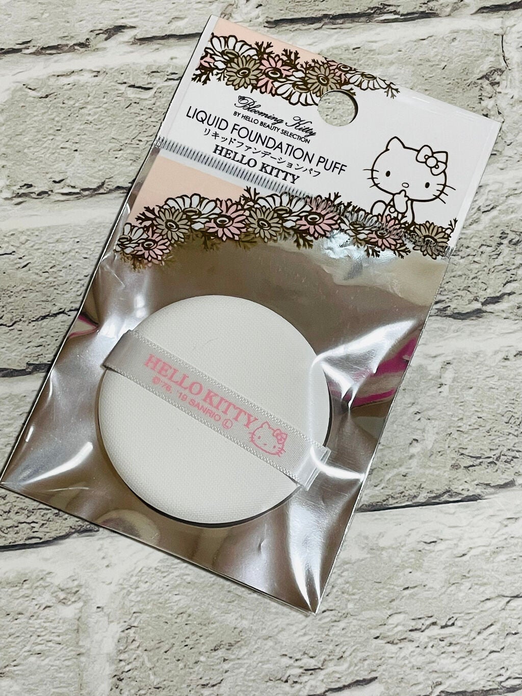 リキッドファンデーションパフ ベルト付き|daisoの口コミ 超優秀!100均で買えるおすすめパフ・スポンジ!daiso リキッド