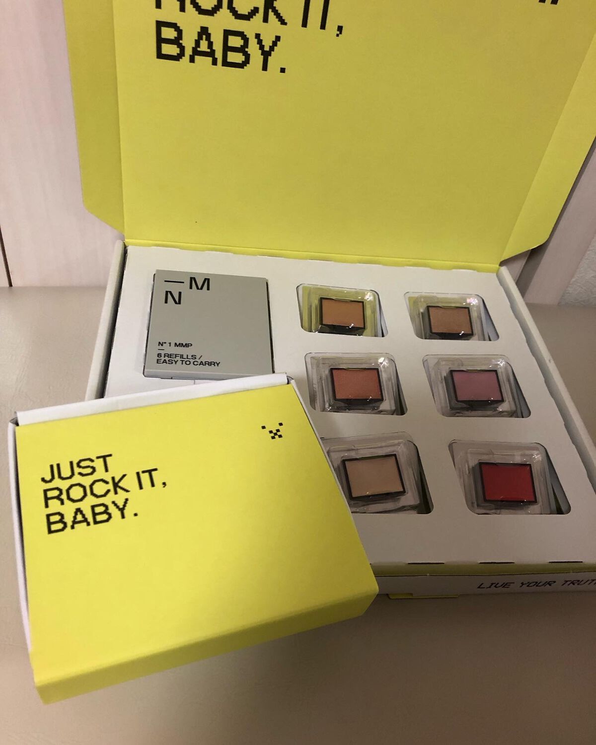 【限定アイシャドウパレット】my Mixed Palette 6色カスタムパレット|mnの人気色を比較 Mn 「my Mixed