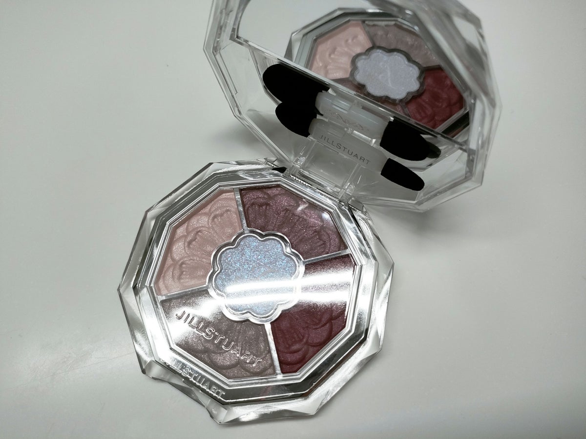 ジルスチュアート ブルームクチュール アイズ ジュエルドブーケ|jill Stuartの使い方を徹底解説 Jill Stuart ブルーム