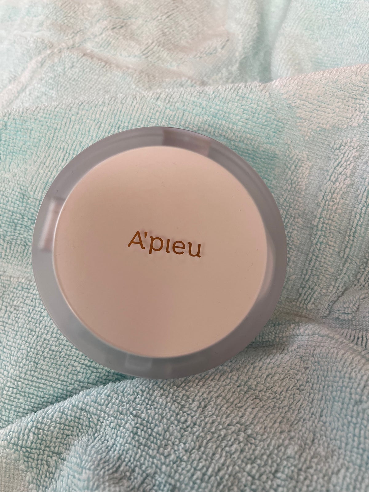 ウォーターロック サラサラパクト|apieuの口コミ 【使った商品】apieuウォーターロック サラサラパクト By はちみつ混合肌