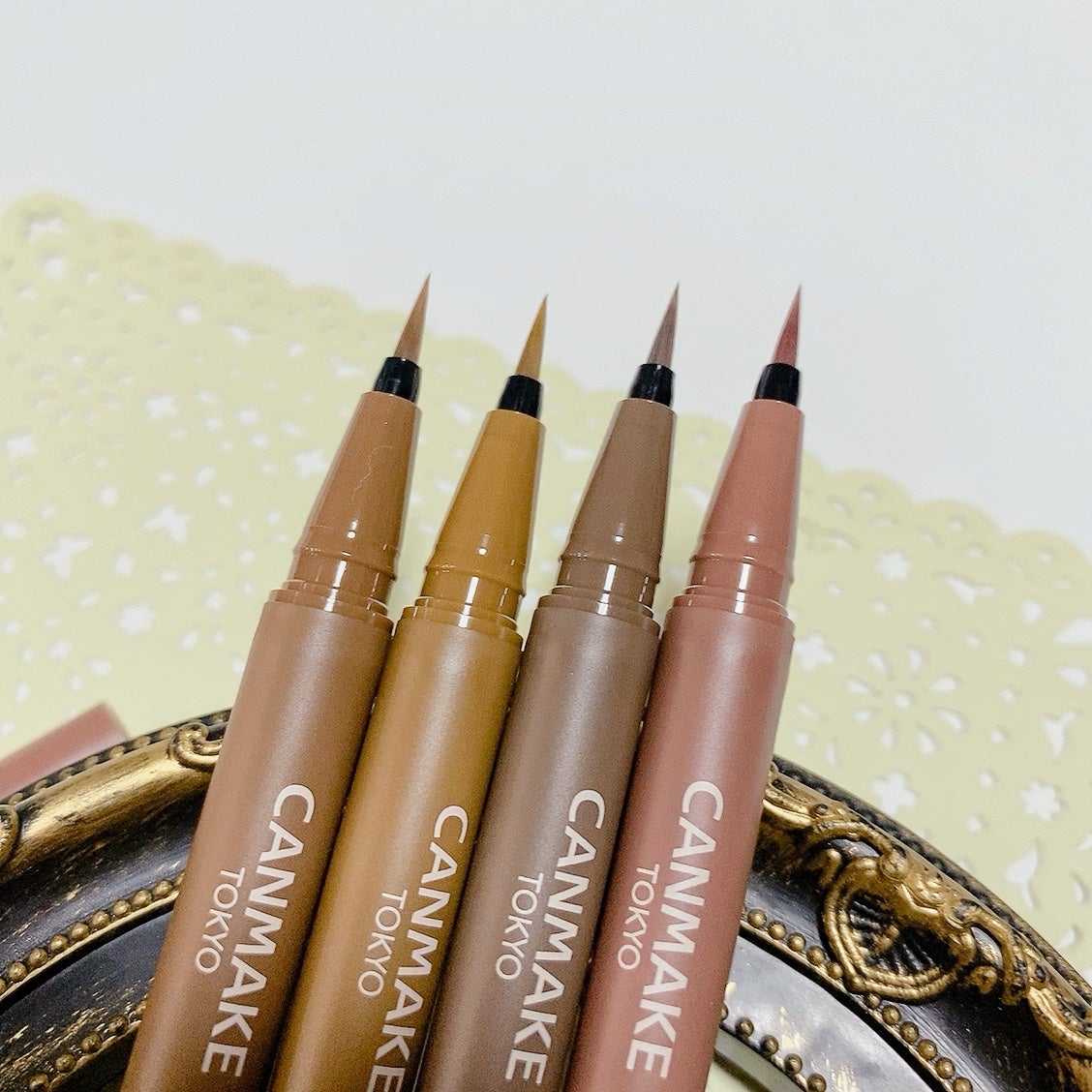かぽ On Lips 「canmake 新作‼️ フローレスブロウリキッド全色レビュー 」 Lips