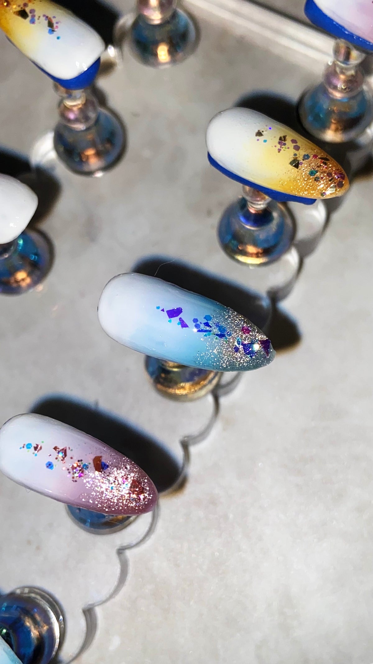 セリア・parkikoiのネイル・ネイルケアを使った口コミ 🌟めっちゃプチプラ🌟キャンドゥ鉱石ネイル By あめぴん混合肌10代後半