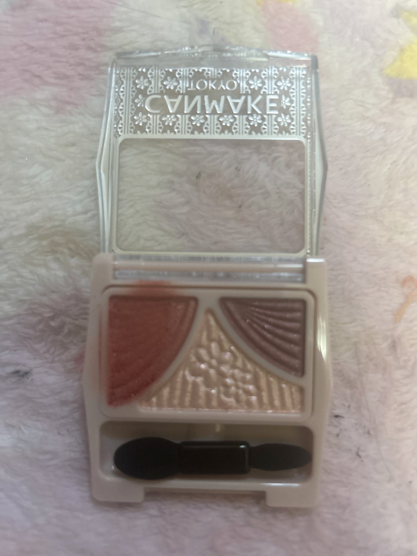 ジューシーピュアアイズ 14 テンダーフラワー キャンメイクcanmake Lips