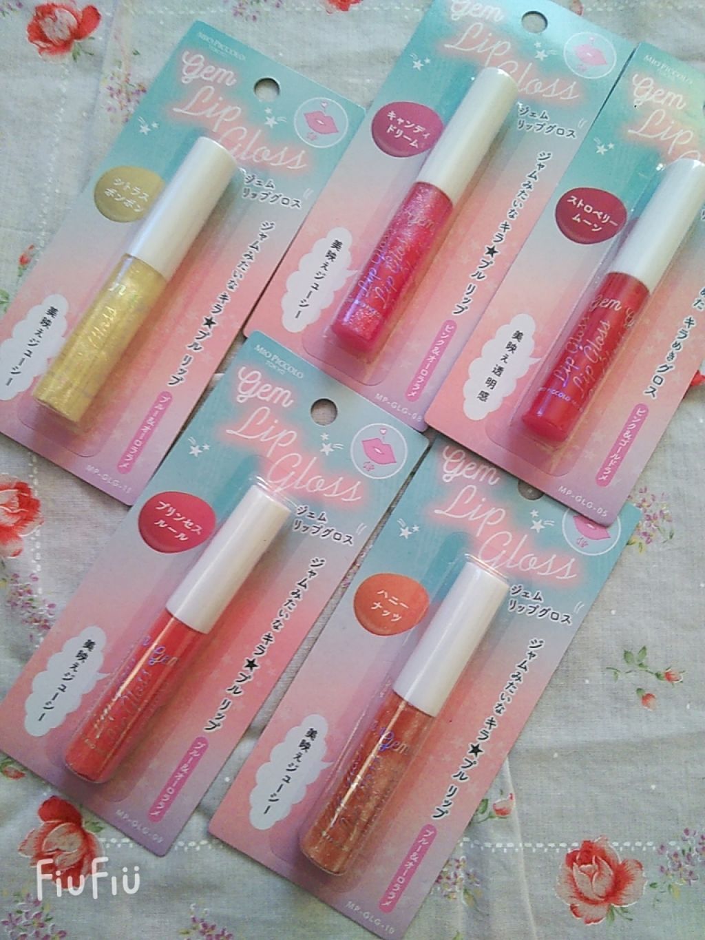 Mp ジェム リップグロス|セリアの口コミ 超優秀!100均で買えるおすすめリップグロス!セリアでちょっと見るだけ アロエの化粧水買うだけ