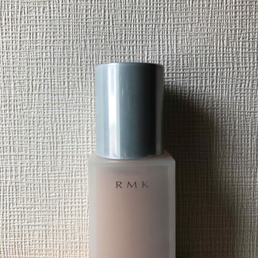 Rmk ジェルクリーミィファンデーション|rmkの色味は?色選びの参考になる口コミ Rmkのジェルクリーミィファンデーションです By