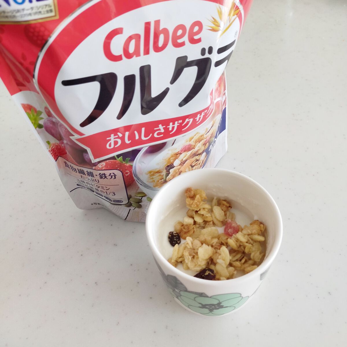 フルグラ|カルビーの口コミ カルビー フルグラ 色々とグラノーラ試してるけど、やっぱりカルビーのフルグラが1番好き♡ By Ya敏感肌