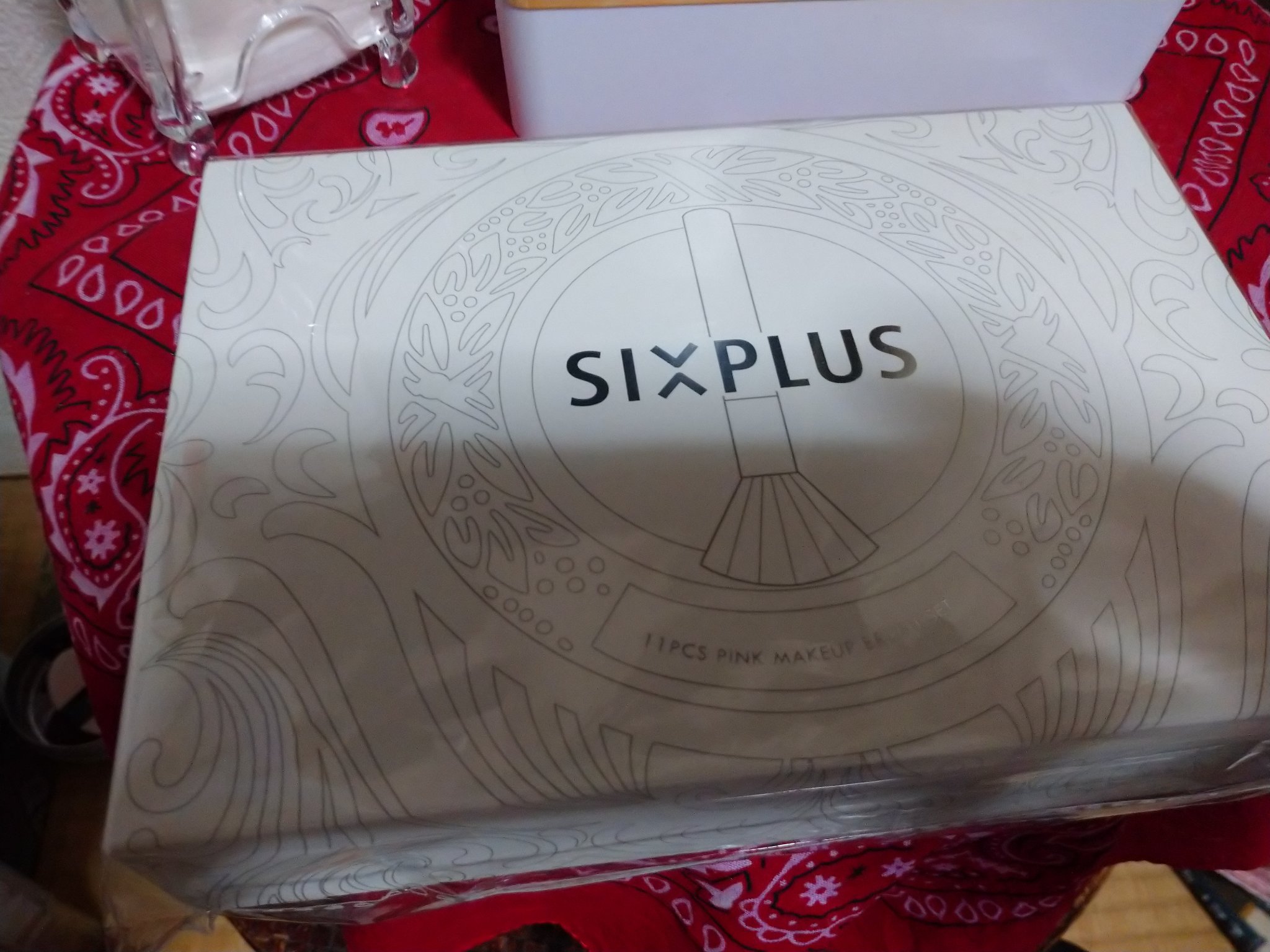 貴族のゴールド メイクブラシ11本セット 化粧ポーチ付き｜SIXPLUSを使った口コミ - Amazon購入品 SIXPLUS貴族の by Yukiko @Lipsパートナー(普通肌/50代 ...