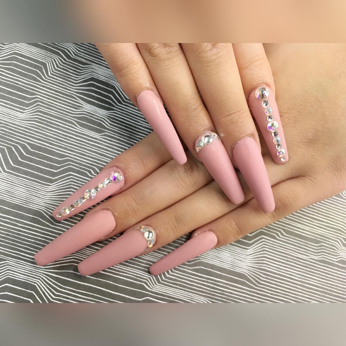プリジェル・sunshinebabeのネイルトップコート・ベースコートを使った口コミ 爪の裏側にも色がついたロングネイル ️ By みここ🐈